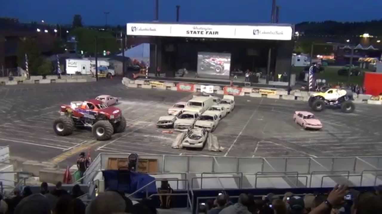 Bounty Hunter vs. Trouble Maker finals-racing@Puyallup Spring Fair 2015 ...