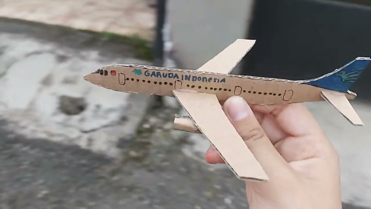 Garuda Indonesia flight 152 crash - YouTube