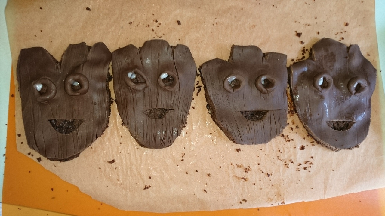 Grookies (Groot cookies) - YouTube