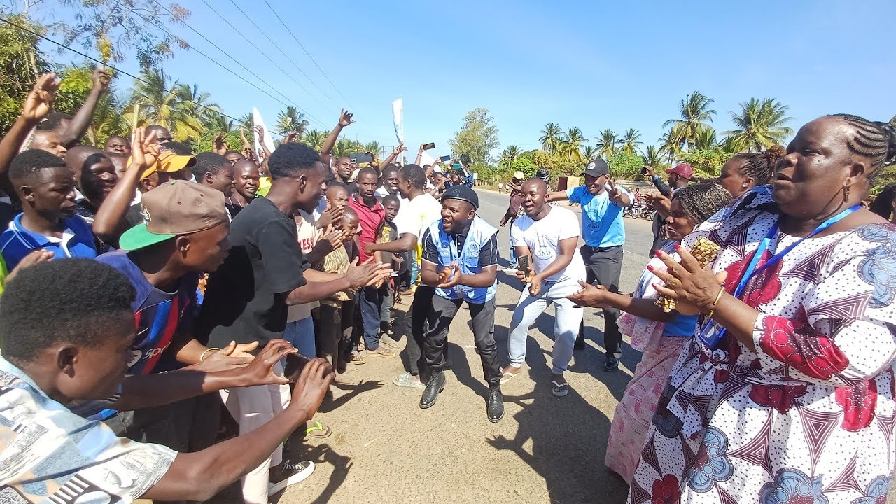 Venâncio Mondlane apresenta o projecto da CAD no distrito de Angoche ...