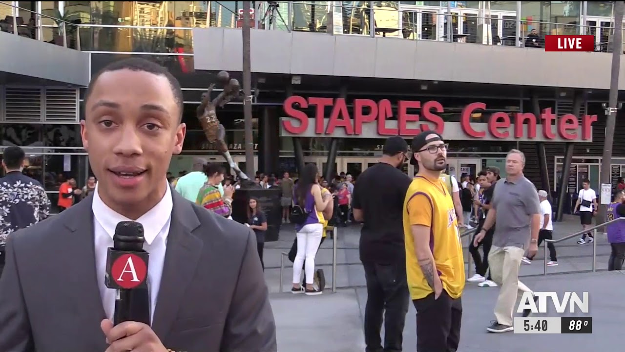 Clippers Liveshot & Clipper Darrell Interview - YouTube