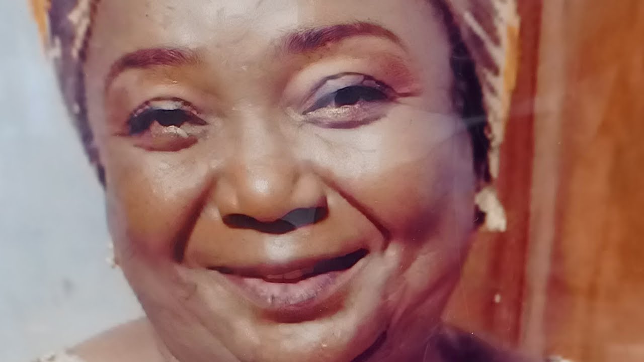 Shariko Tv l'enterrement de maman victorine - YouTube