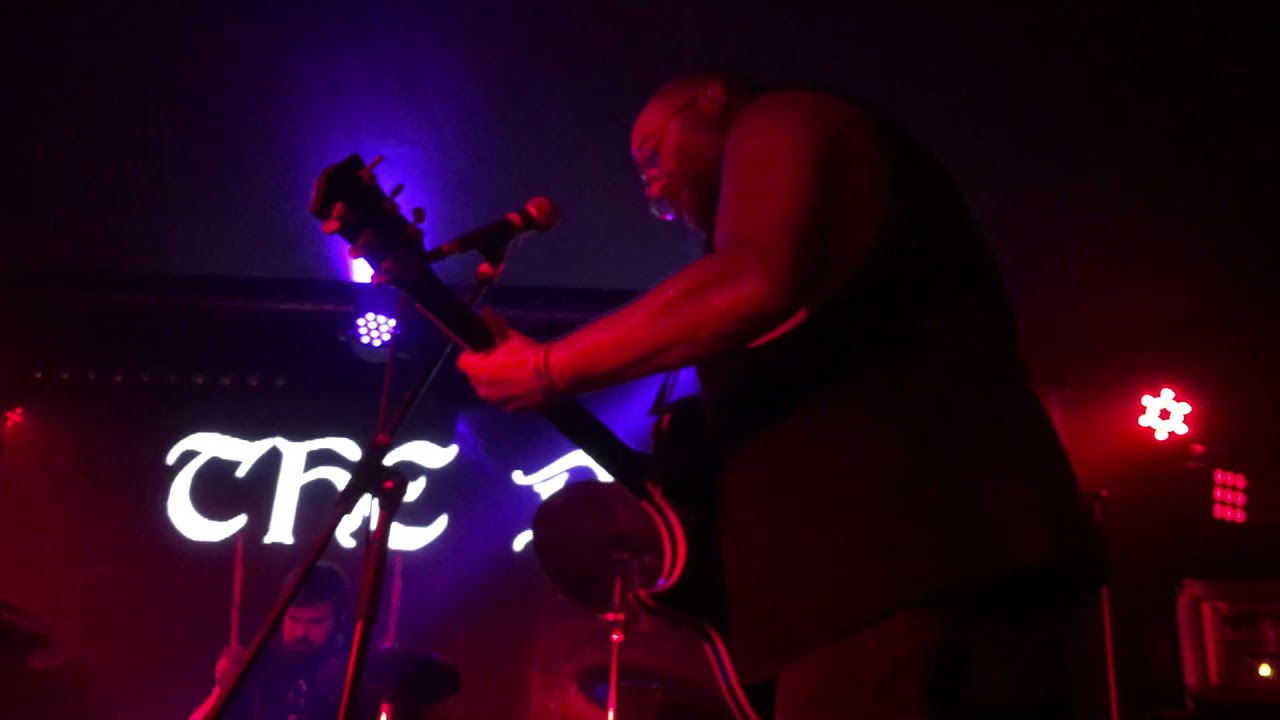 The Body : Complete Show Live In Paris - YouTube