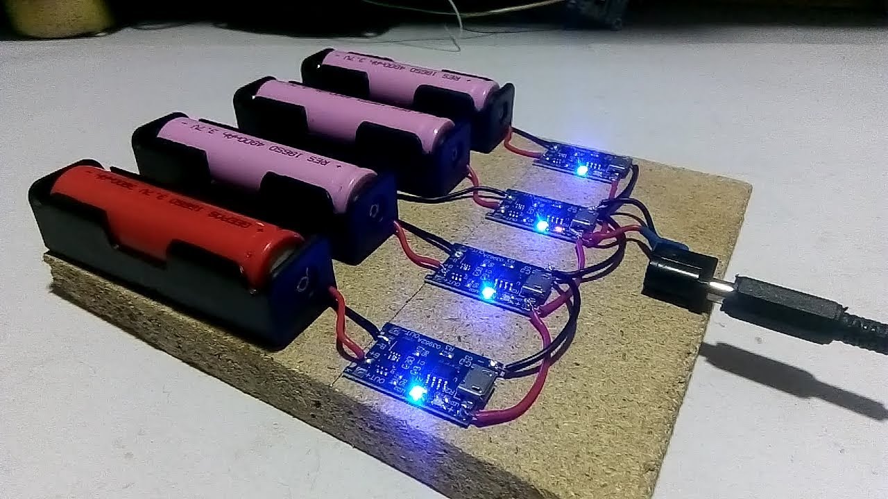 DIY 18650 Battery Charger - How to make Lithium call charger - YouTube