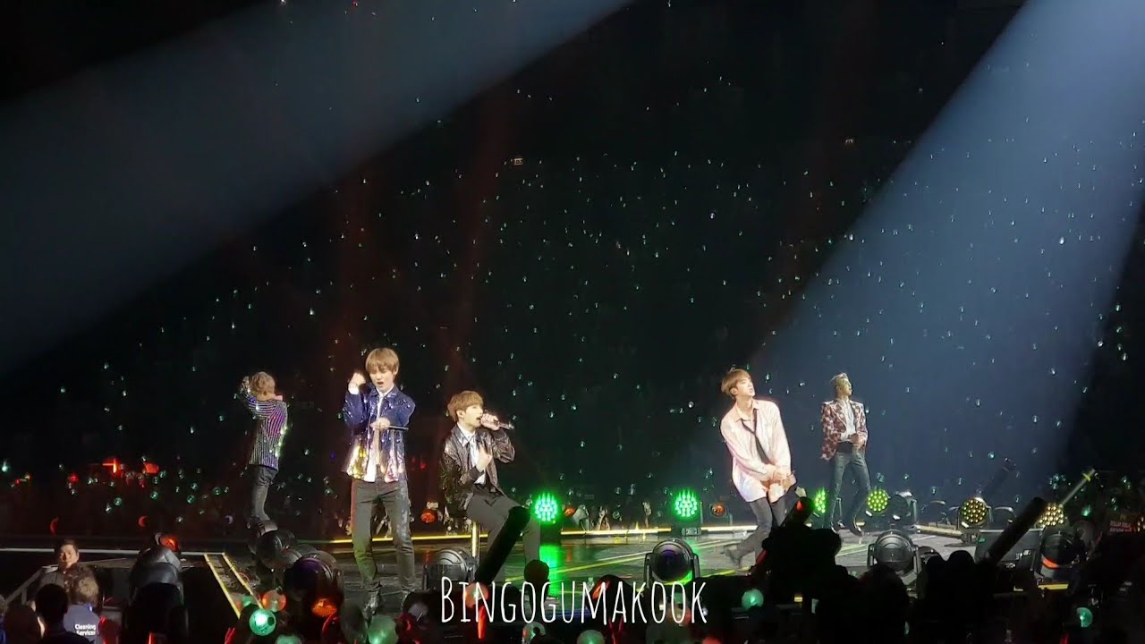 181010 Go Go _ BTS Love Yourself Tour in London - YouTube