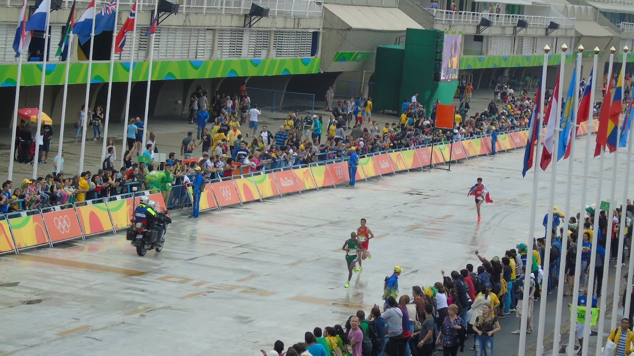 RIO'S OLYMPIC GAMES: MARATHON (MEN) - SPECTACULAR ARRIVAL - YouTube