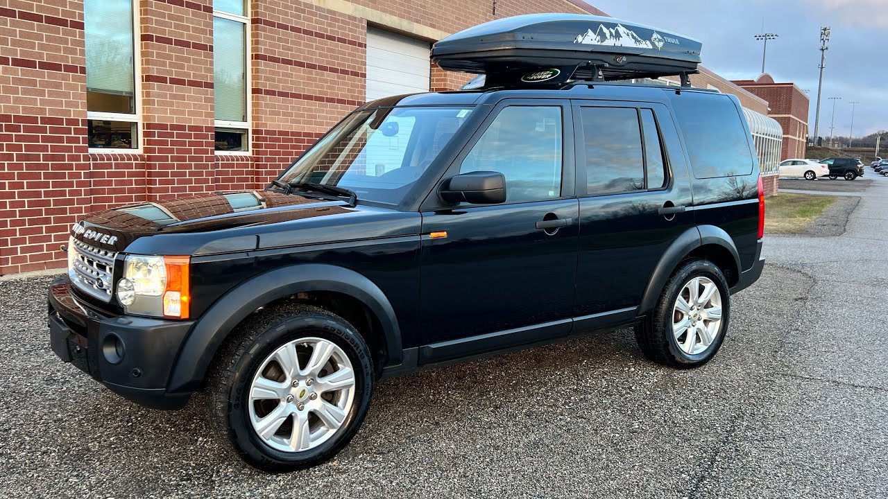 Land Rover LR3 HSE Java Black Loaded with Thule Cargo Kit - YouTube