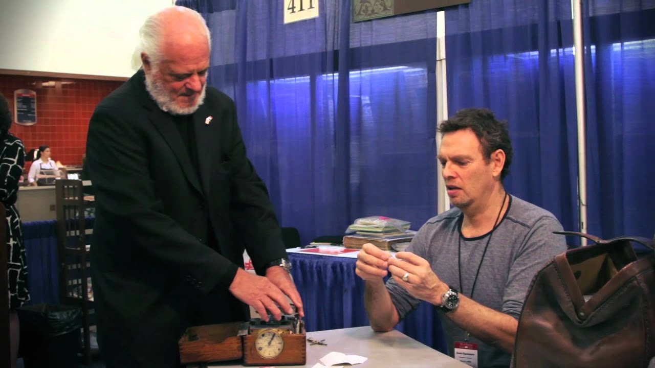 University Archives: How John Reznikoff Works with Collectors - YouTube