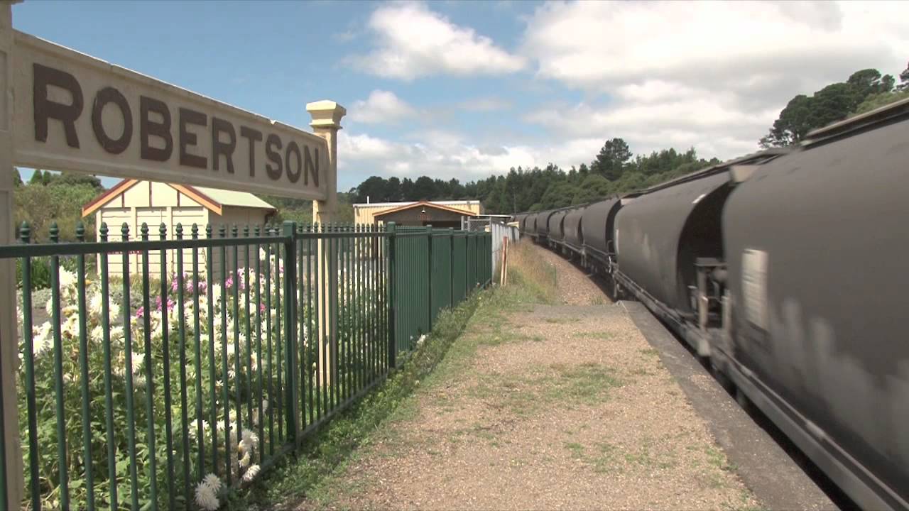 Robertson train - YouTube