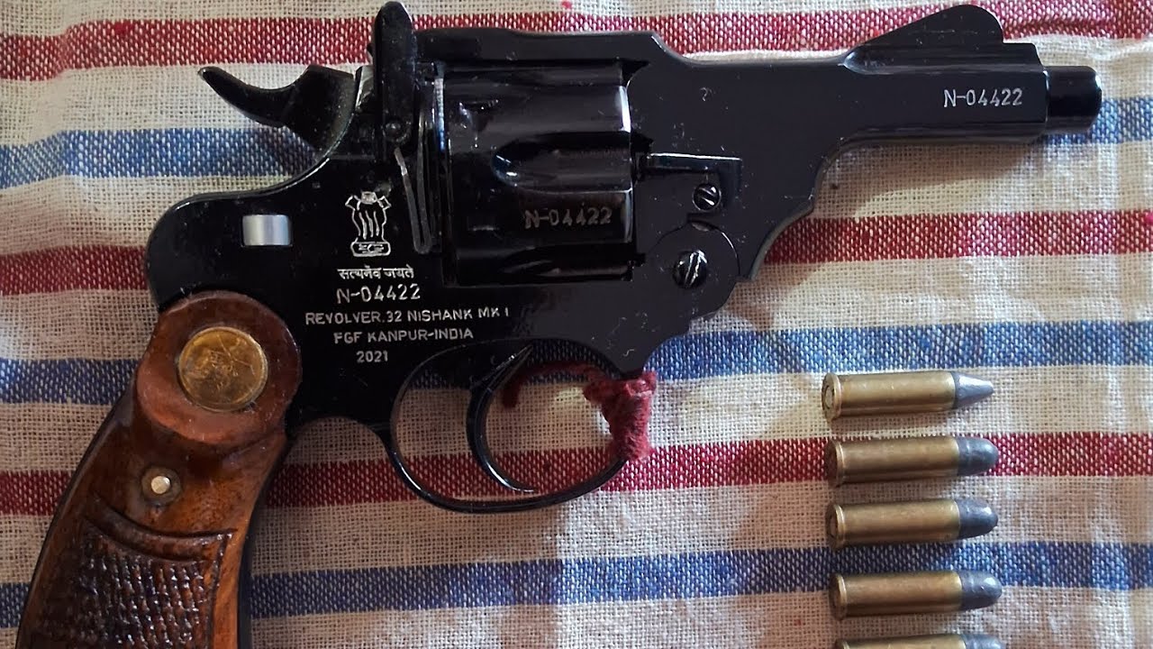 Indian Revolver & Revolver .32 Smith &Wesson long - YouTube