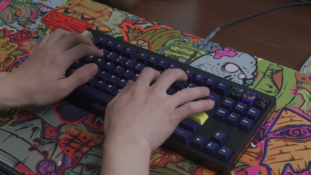 Keycult No 1 Rev 2 TKL with lubed MX Blacks Typing Sounds - YouTube
