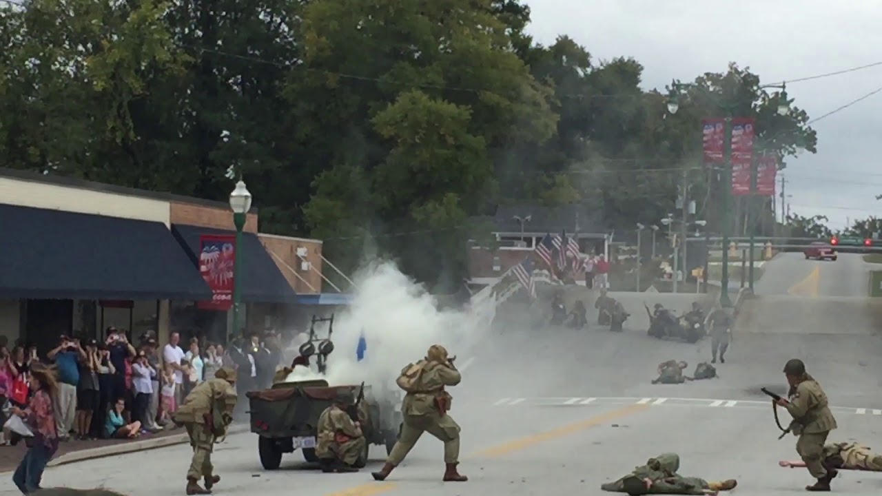 WW2 camp Toccoa - YouTube