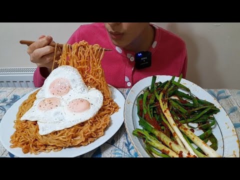 ASMR NOODLE , YUMURTA VE SOSLU SOĞAN  (EATİNG SHOW) SUDE ASMR
