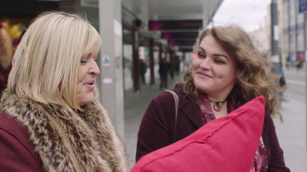 Poundland Christmas TV Advert 2016 Gift Ideas! - YouTube