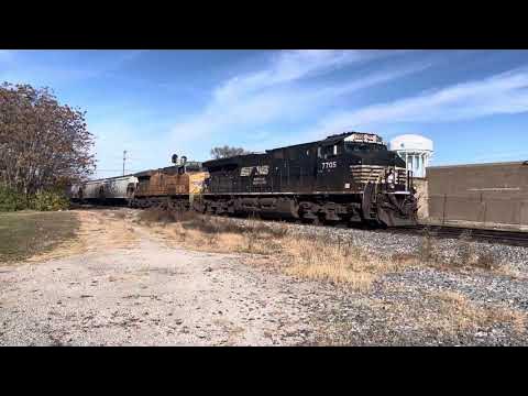 NS 50A clears Muncie - YouTube