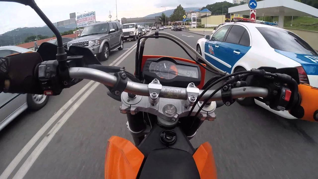 wheelie & police - YouTube