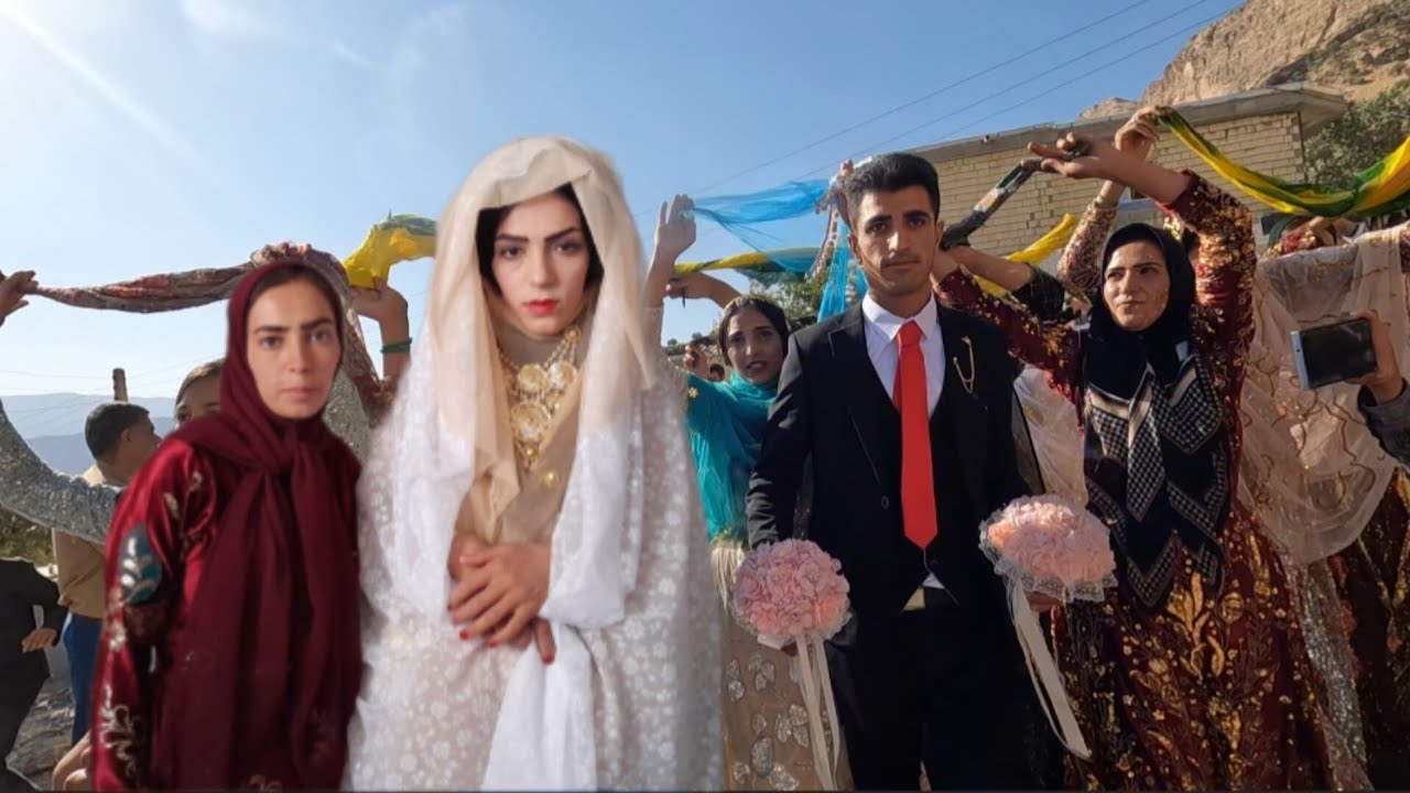 Wedding party: from the mountains to the wedding party in the village ...