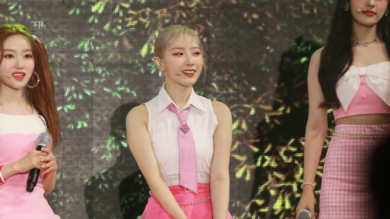220620 Pale Blue Dot 4K LOONA HaSeul YouTube 220620-pale-blue-dot-4k-loona-haseul-youtube