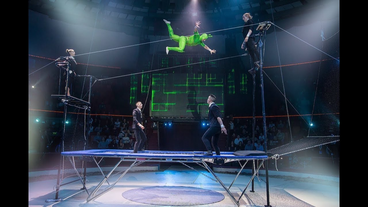 Trampoline Trapeze Stunt Show - YouTube
