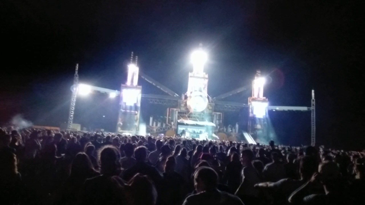 Let it Roll 2017 Factory stage thursday Netsky - YouTube