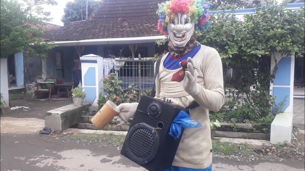 BADUT PENGAMEN LUCU - YouTube