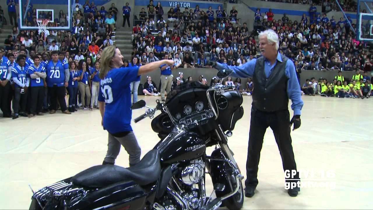 City of Grand Prairie: Mayor Jensen Dances with The Gophers - YouTube