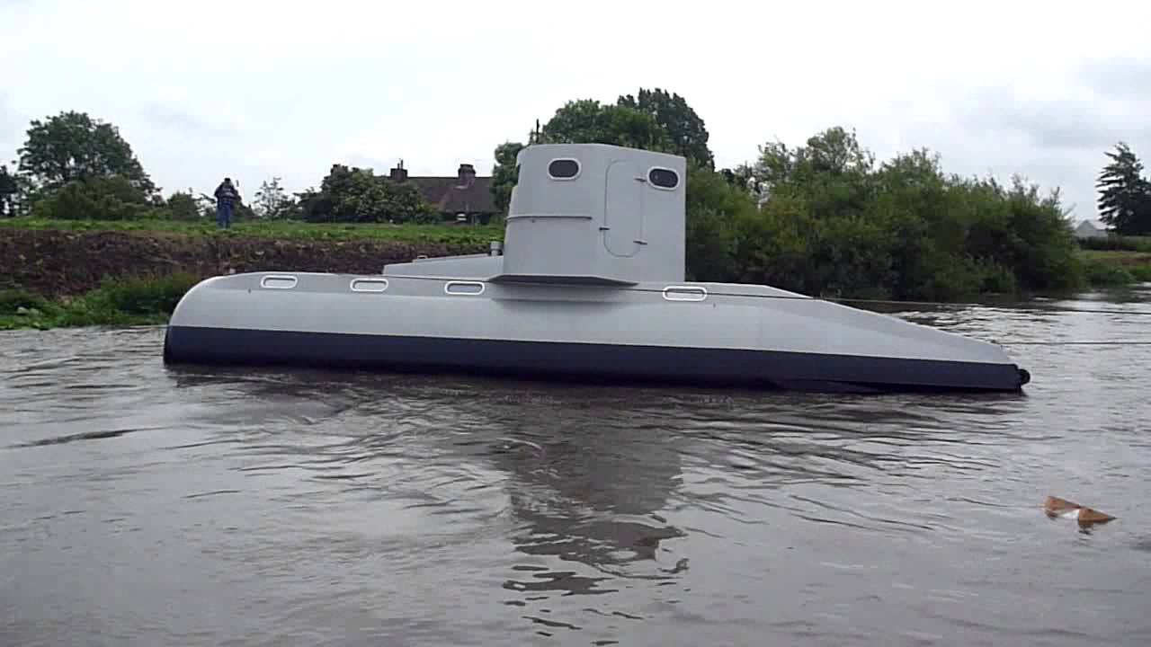 Submarine Launch Beverley - YouTube