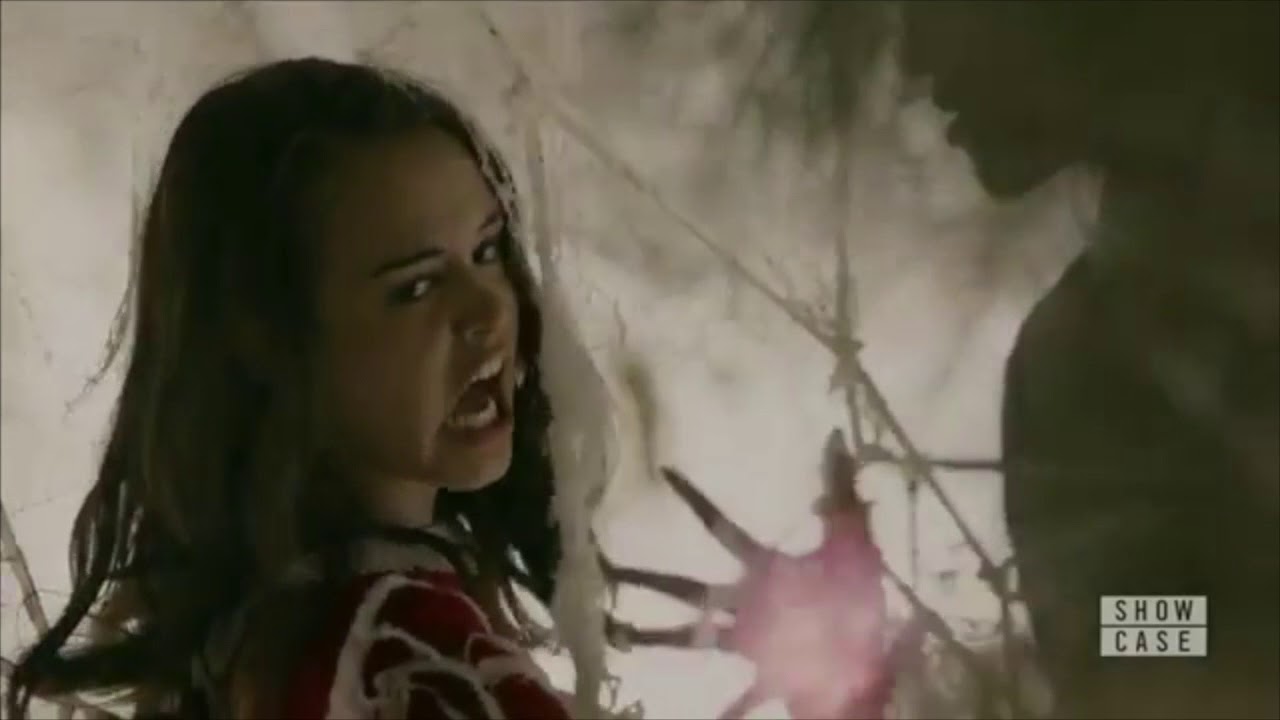 Legacies 1x04 Spider Comes Back, Josie Uses Magic - YouTube