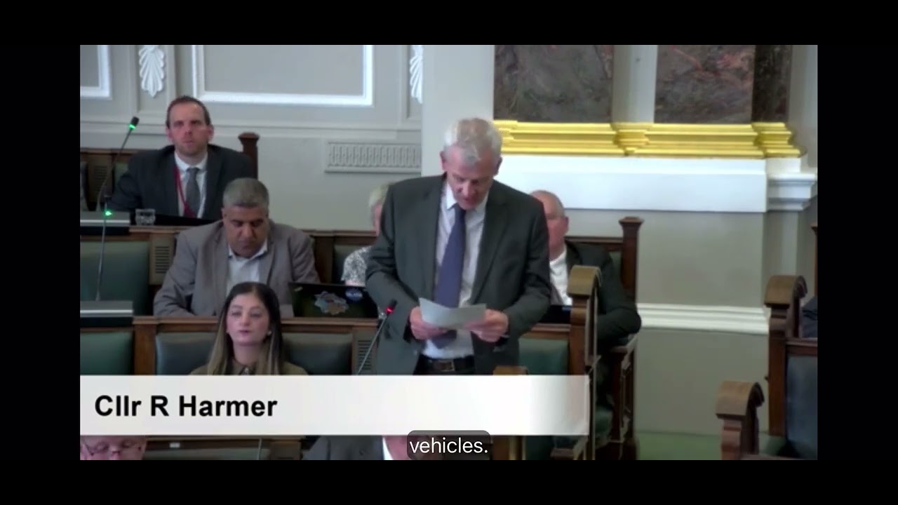 Cllr Roger Harmer responds to the net zero report - YouTube