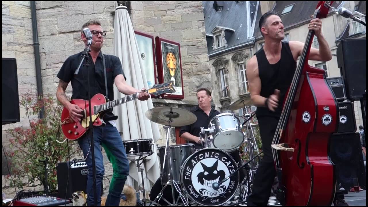 The Atomic Cats Intro 2016 - YouTube