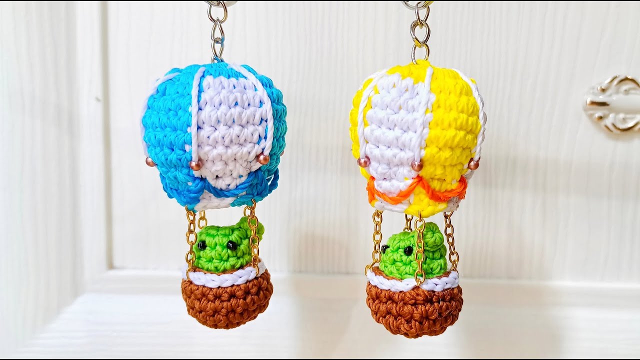 Crochet keychain || Crochet hot air balloon keychain || gantungan kunci ...
