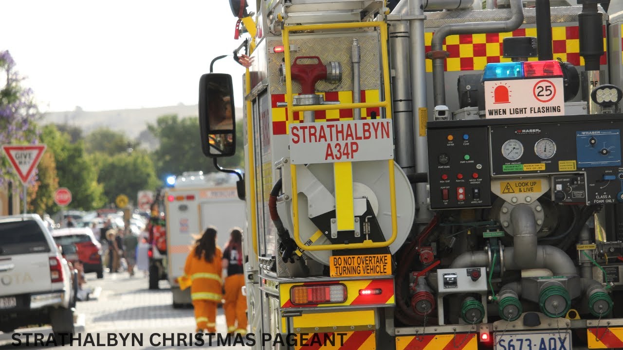 Strathalbyn Christmas Pageant || 2023 - YouTube