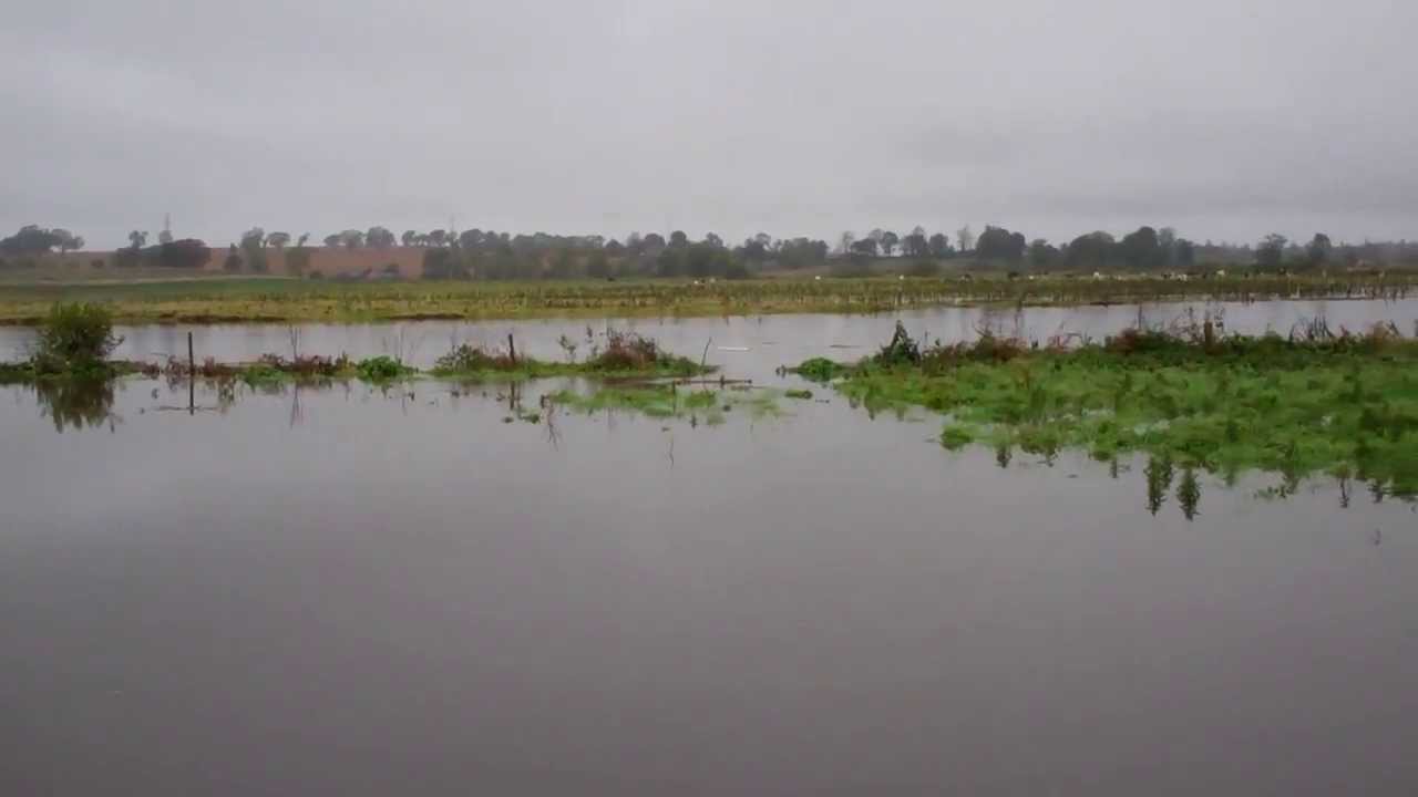 Flooding River Isla Perthshire Scotland - YouTube