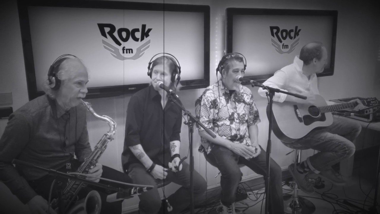 'Blue' Lou Marini & Red House en RockFM - "She Caught The Katy" - YouTube