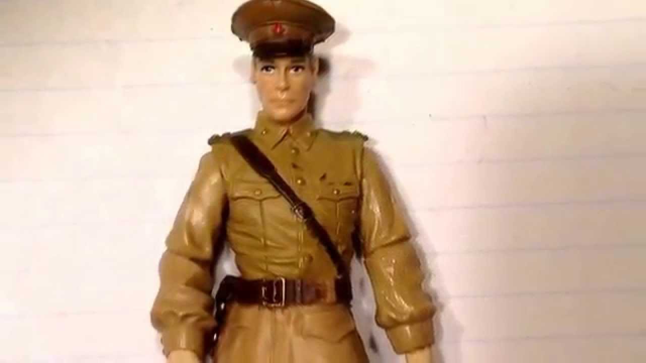 Indiana Jones Colonel Dovchenko action figure 2007 - YouTube