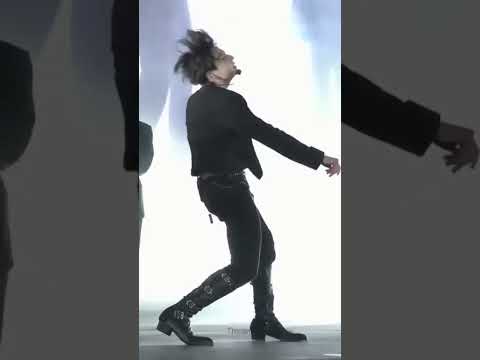Jungkook's button finally giving up 💀💀 - YouTube
