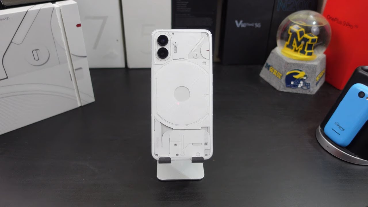 Nothing Phone 2 Unboxing & 24hrs Later Impressions - YouTube