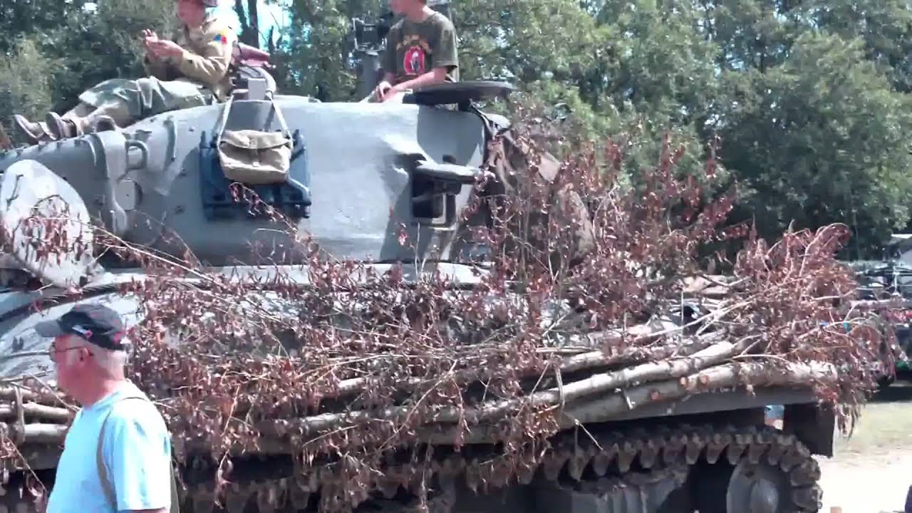 wo2 tank runs out of petrol - YouTube