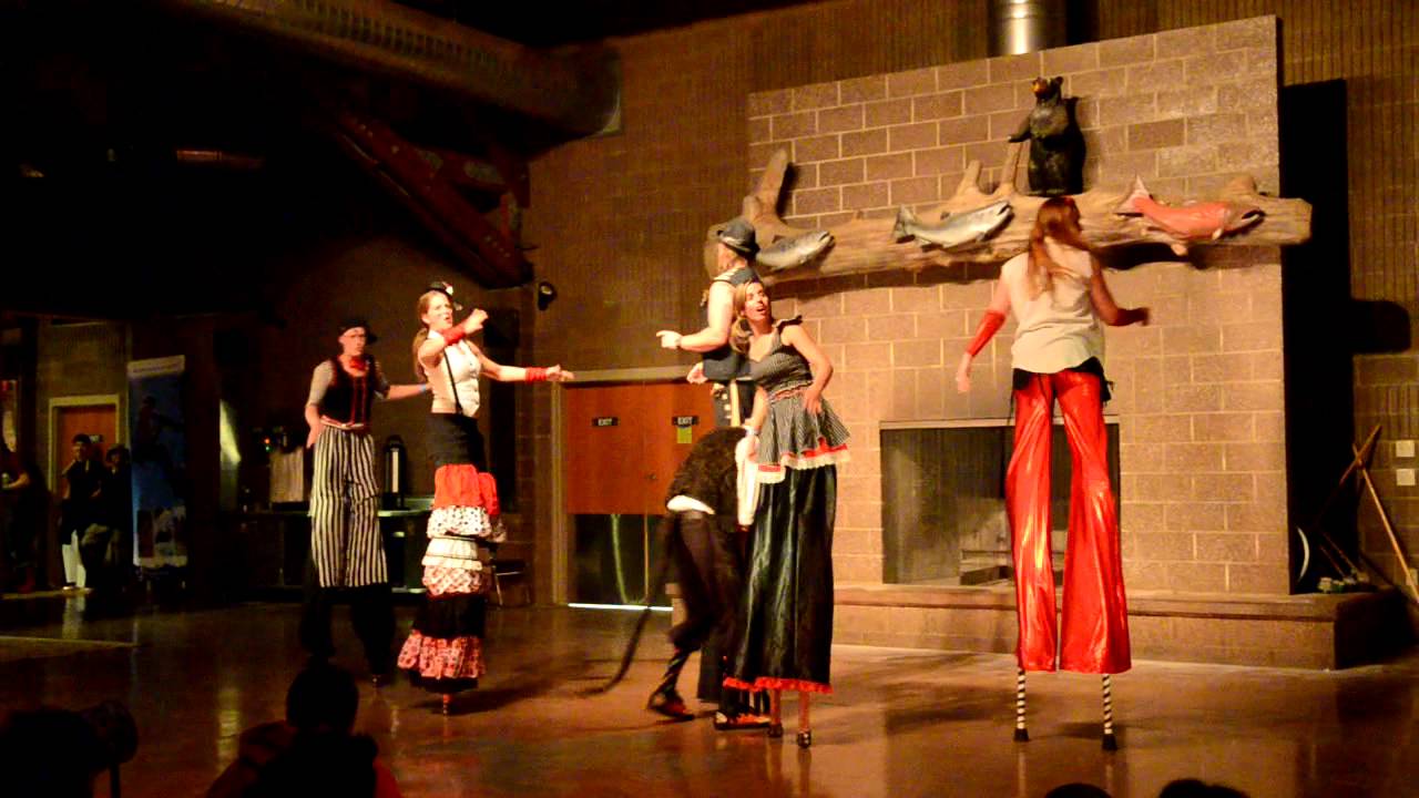 PFG 2011 Stilt Show.MOV - YouTube