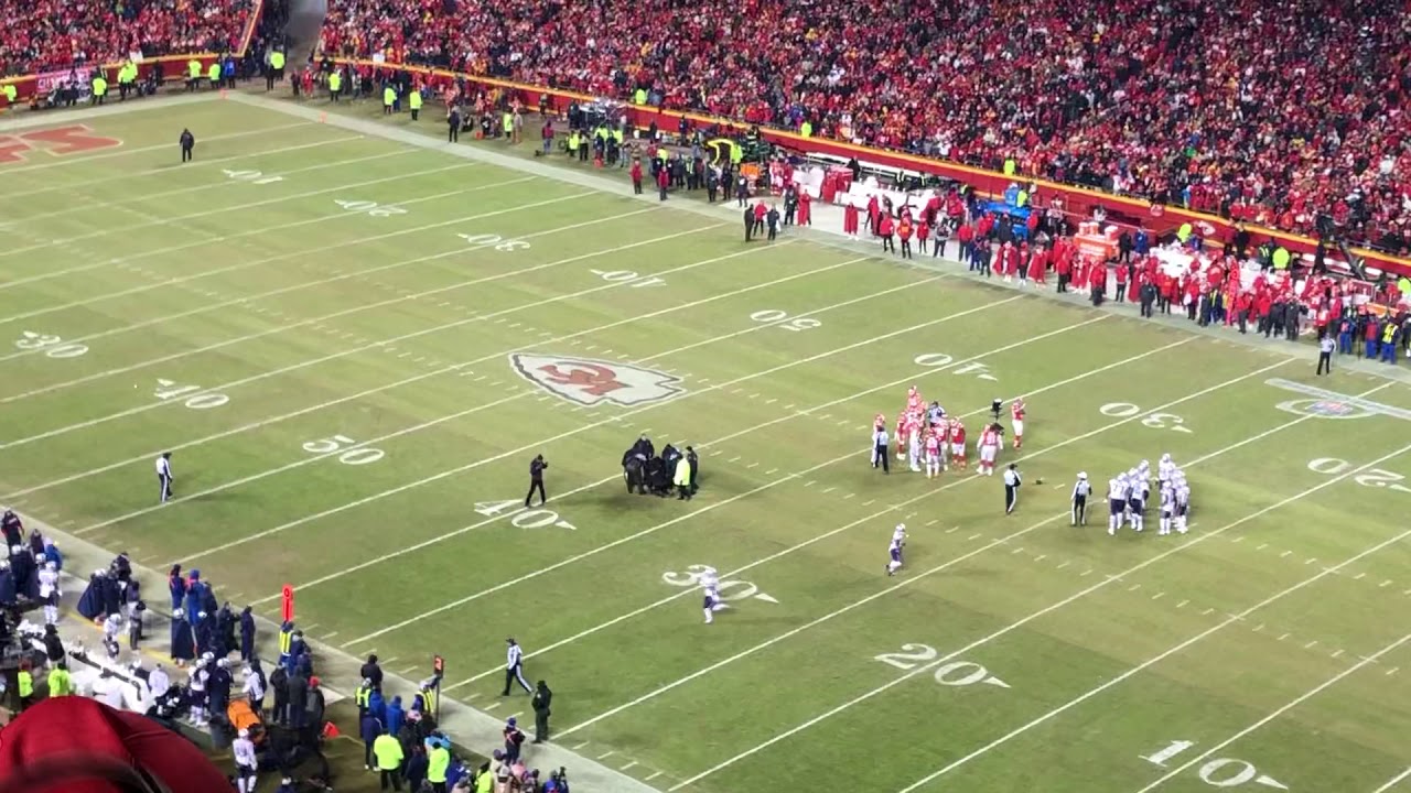 Fan Runs on Field During AFC Championship Game Chiefs vs Patriots - YouTube