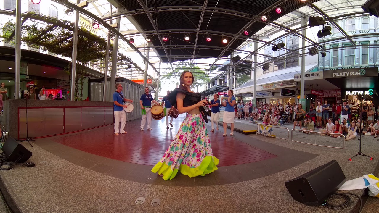 Celebrating Samba Day at the Brisbane Mall. Full 360 View - YouTube