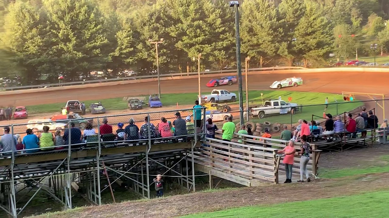 Mountain view speedway late model racing - YouTube