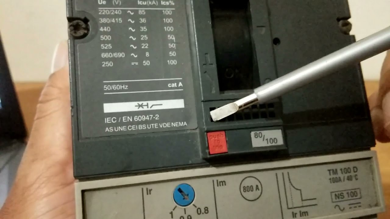 Cara membaca kode pada MCCB dan artinya - YouTube