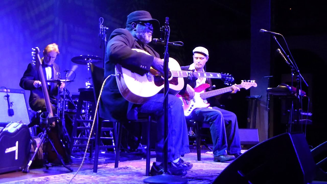 Big Ron Hunter - Going for Myself (Live at Capitol Blues Night) - YouTube