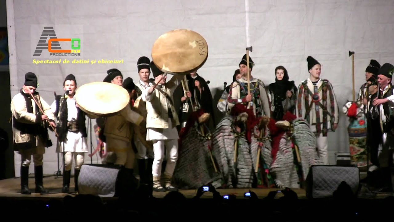 Capra de la Mălini - Fălticeni, datini si obiceiuri 2011-2012 - YouTube