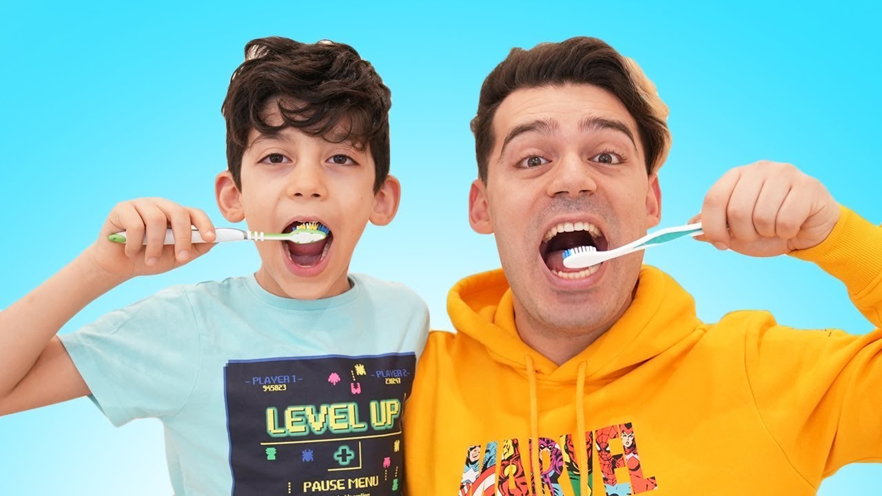 Jason और Alex: बच्चों की एक-दूसरे की नकल करने की एक मजेदार कहानी ...