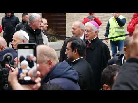 «Sulla tomba di San Francesco ho pregato per la pace», le parole di ...