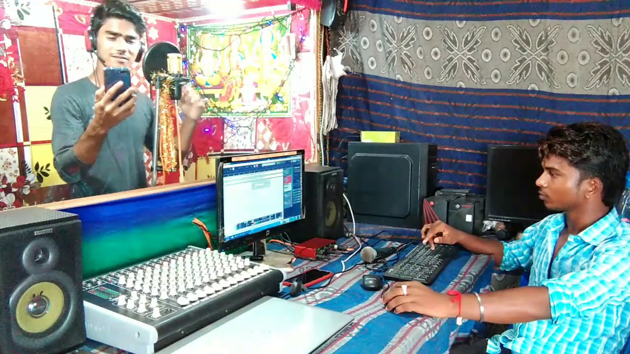 Navratri Special Song !! Singer Sunil Bahraichi !! Chunariya le le aayi ...