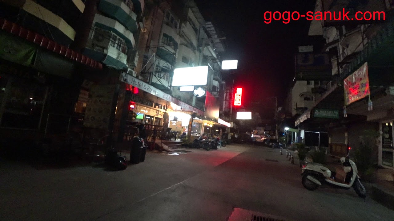 Beach Road Soi13/3 After Midnight - 2018 May【4K Pattaya】 - YouTube