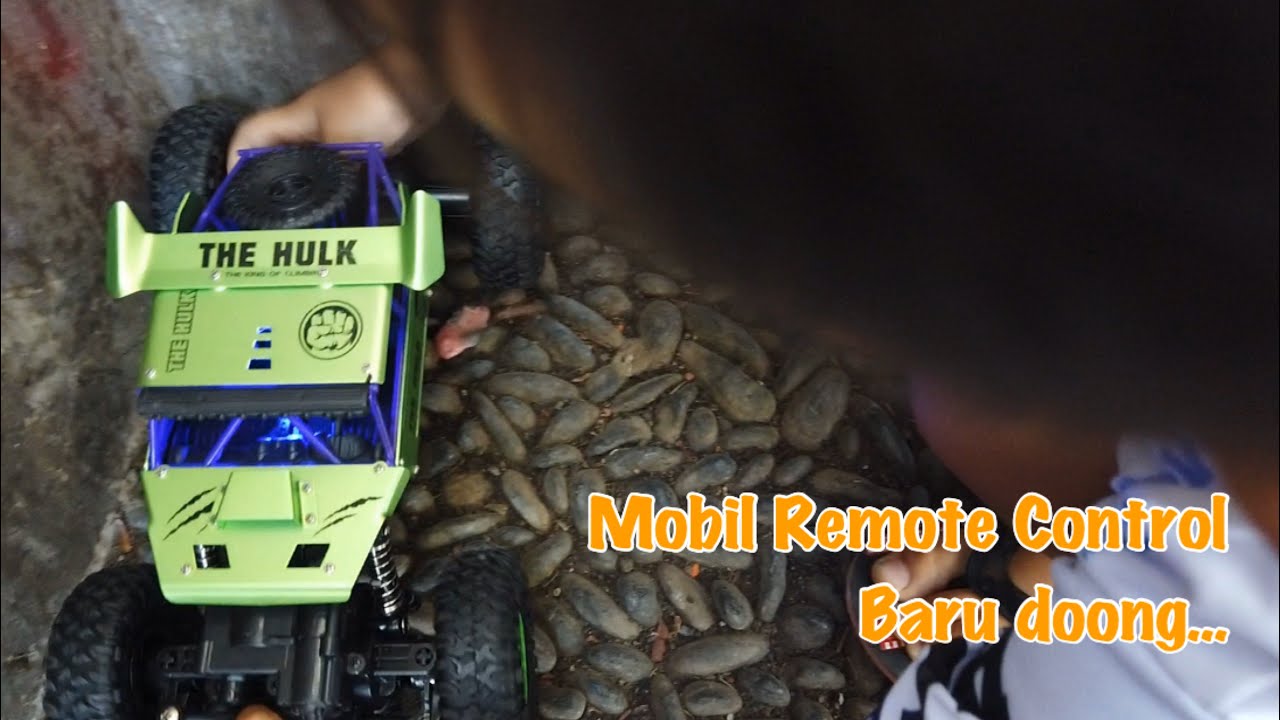 Mainan mobil-mobilan remote control, Mobil Remote Hulk warna Hijau ...